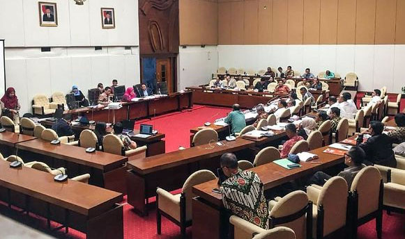 DPR Tetapkan 7 Anggota KPU dan 5 Anggota Bawaslu 2022-2027 - aswajanews ... DPR Tetapkan 7 Anggota KPU dan 5 Anggota Bawaslu 2022-2027 - aswajanews ...